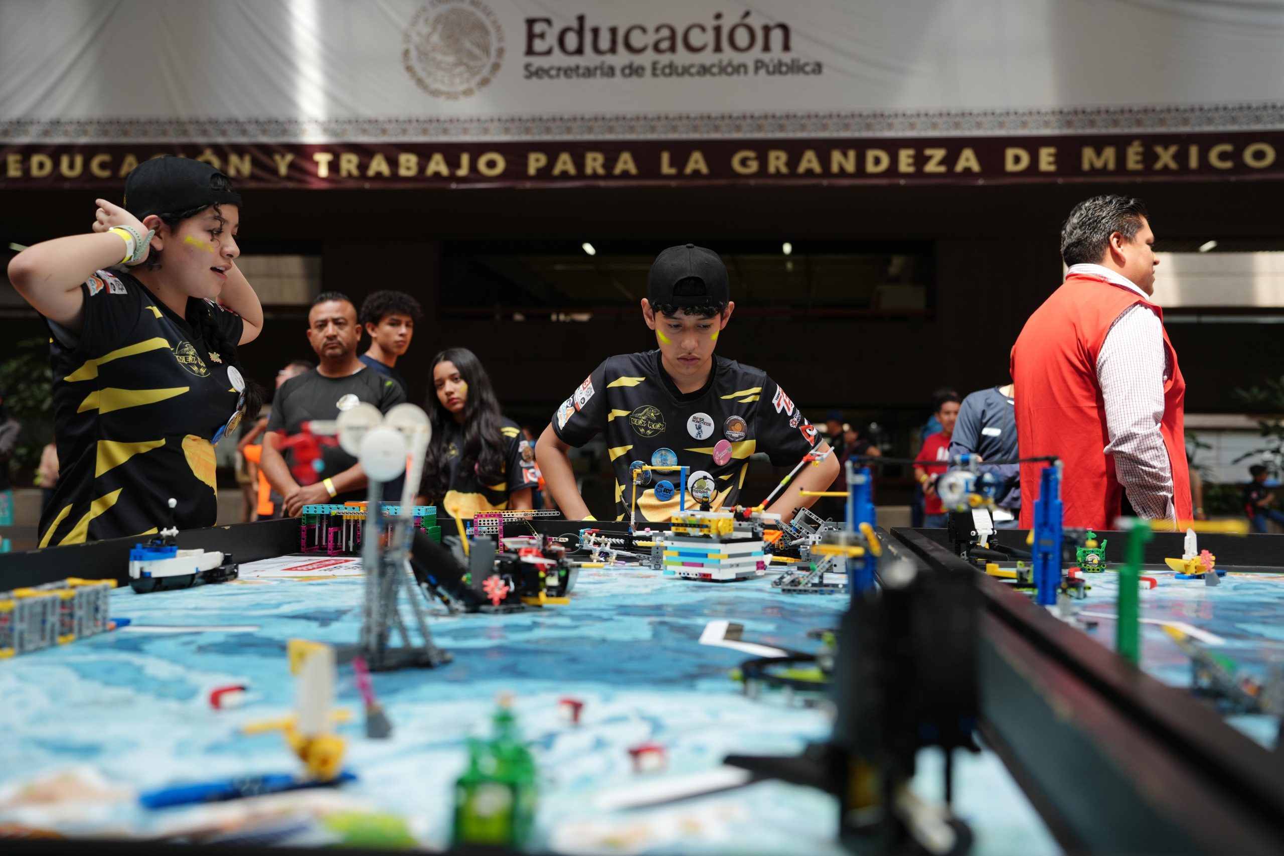 UNEARTHED 2025-2026 | Inscríbete a FIRST LEGO League | FIRST LEGO ...